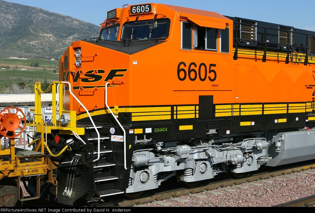 BNSF 6605